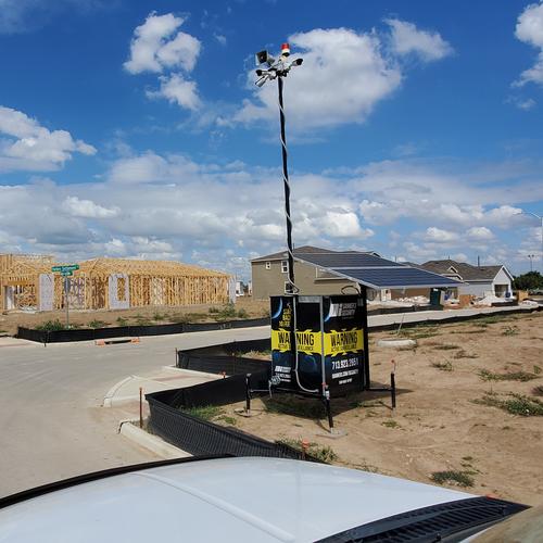 Solar Powered Flashing Beacon Dusk to Dawn Pipe Mount