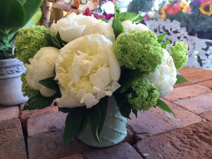 Floral Arrangements | Holiday Arrangement | Christmas Flowers ...