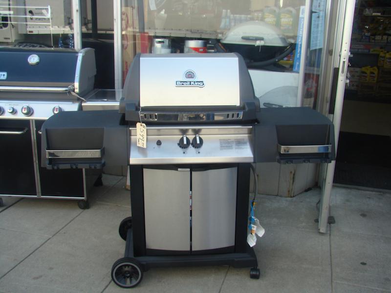 Gas & Electric Grills | Built-in or Freestanding Outdoor Kitchens ...
